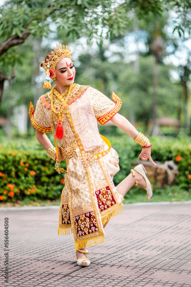 Thai classical dance performance Suwanhongchomtum.Art culture Thailand ...