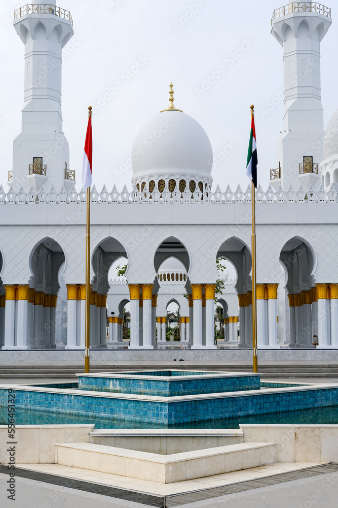 Sheikh Zayed Mosque (Masjid Sheikh Zayed), Solo, Central Java ...