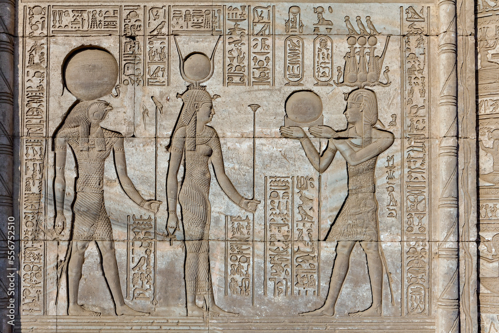 Fotka „Bas-relief carvings of Horus and Hathor with Emperor Trajan at ...