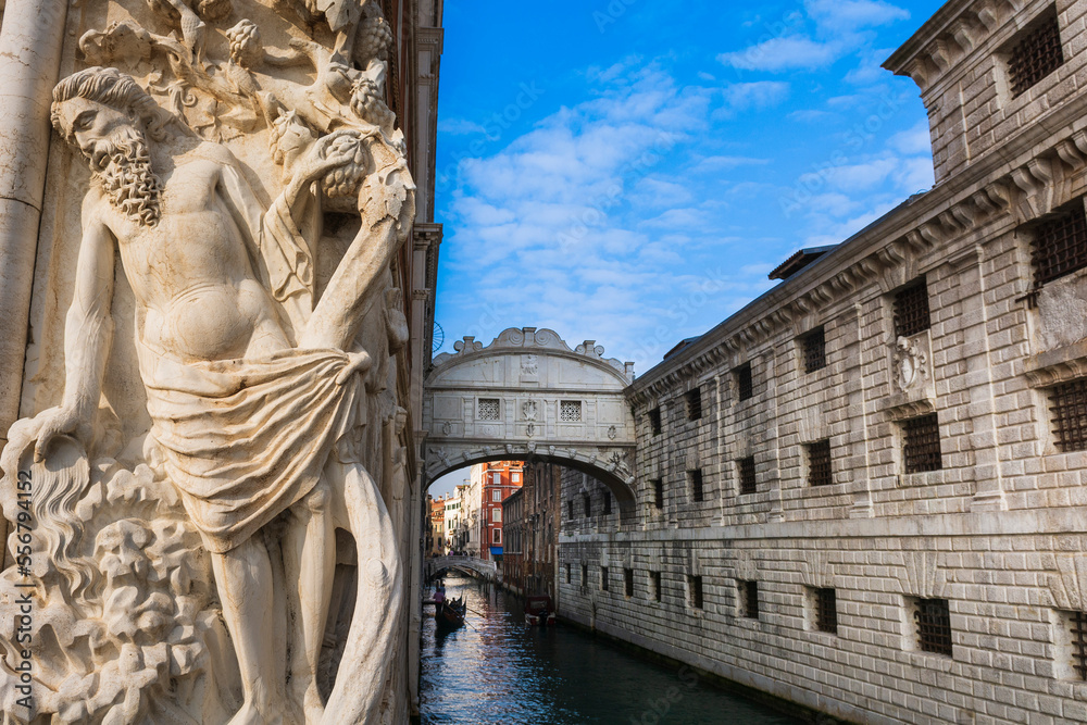 Legendary, Bridge of Sighs over the Rio di Palazzo, between Doge's ...