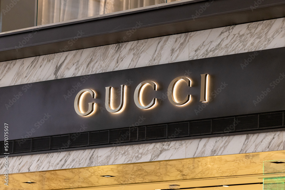 Foto de Los Angeles, California \ USA - July 26 2022: Sign and logo of ...