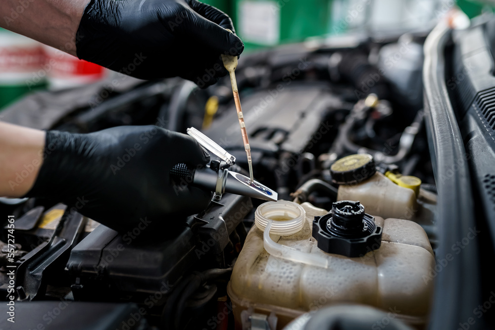 Optical instrument for testing antifreeze, windshield washer fluid and ...