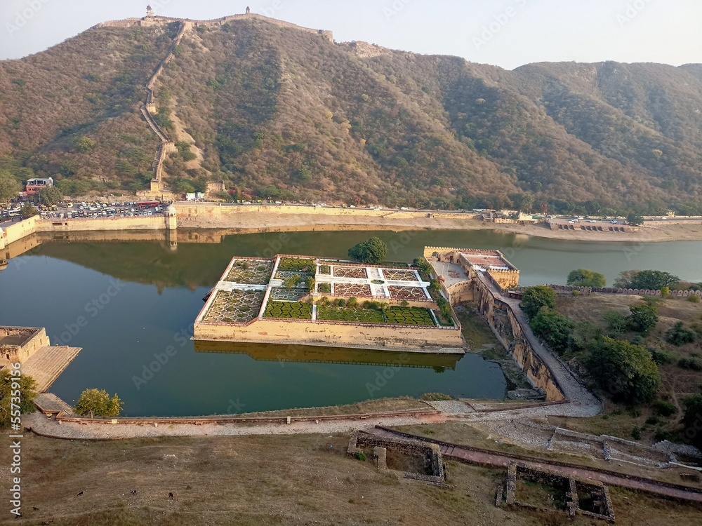 DARBAR OF NAHARGARH FORT IN MIDDLE OF WATER LAKE JAIPUR RAJSHTAN Stock ...
