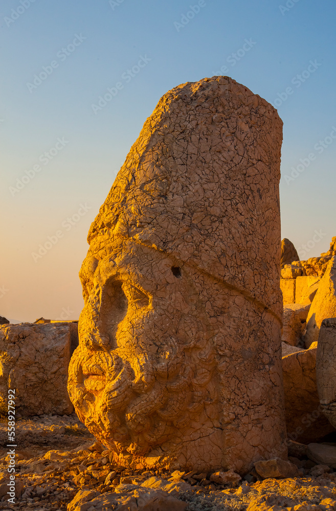 Tombs and monumental sculptures built by the Commagene King Antiochos I ...