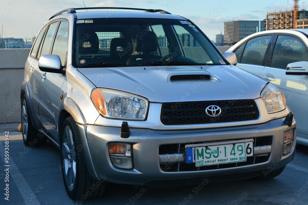 Toyota rav4 suv at crazy 4 doors car meet in Paranaque, Philippines ...