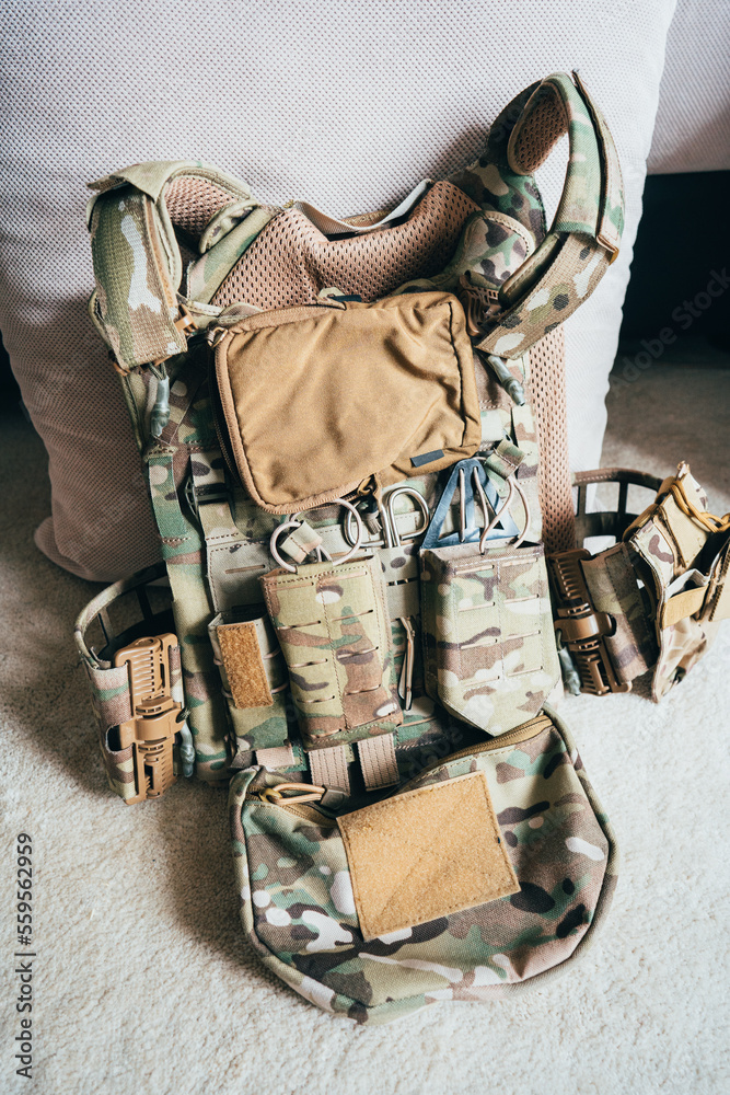 Ballistic insert for body armor. Armored insert for a bulletproof vest ...