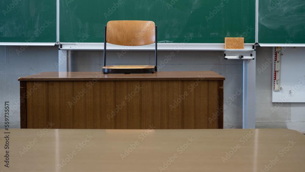 School classroom background - Empty classroom with school blackboard ...