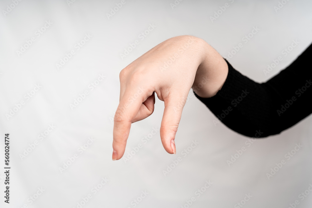 Q letter , Static Hand Gestures for American Sign Language Letters,The ...