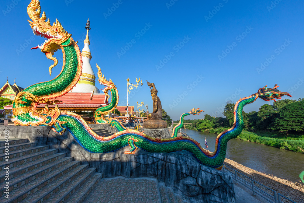 Foto de Wat Kaeng Khoi (Naka Cave)-Saraburi:December16,2022,atmosphere inside the temple has ...