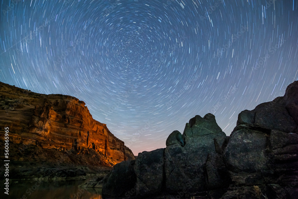 Foto de Star trails over the Black Rocks (an unconformity of Vishnu ...
