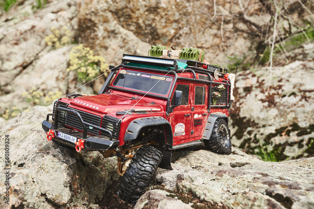 RC Car. Model Land Rover Defender 1:10. Machine trophy. Camel Trophy. A ...