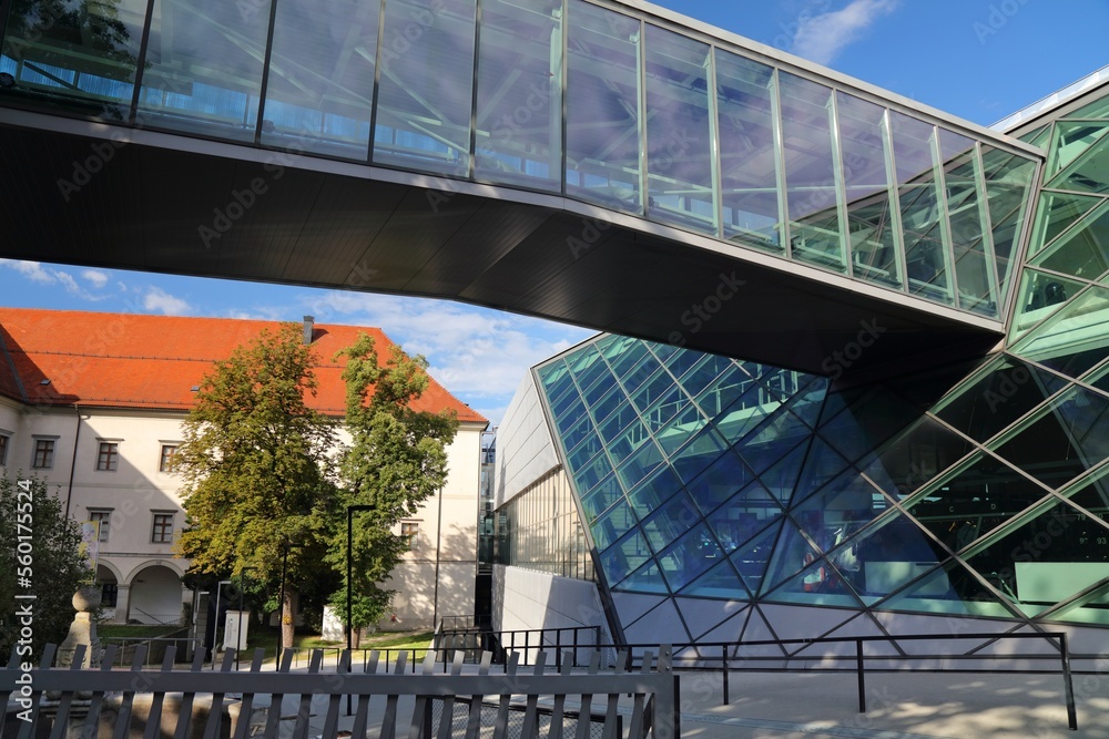 LINZ, AUSTRIA - AUGUST 1, 2022: Linz Castle (Linzer Schloss) and modern ...