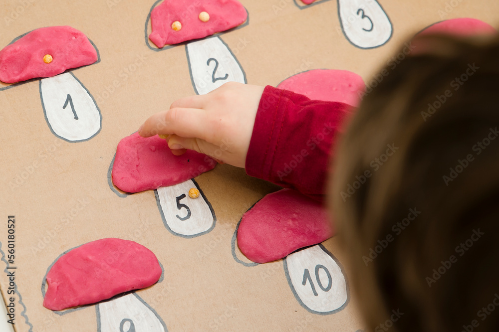 Kid learns to count. Logical tasks for the preschool class. Child ...
