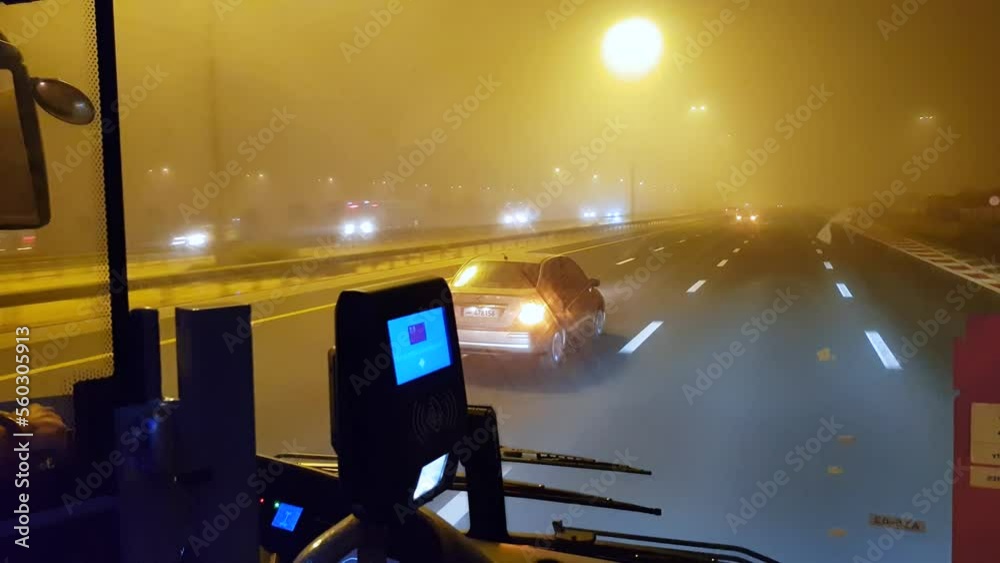 On the highways of Qatar, we witnessed fog with wind and sandstorms ...