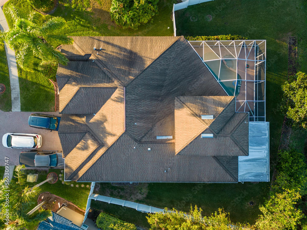 Top-Down view of Tampa Florida House with roof and screen enclosure ...
