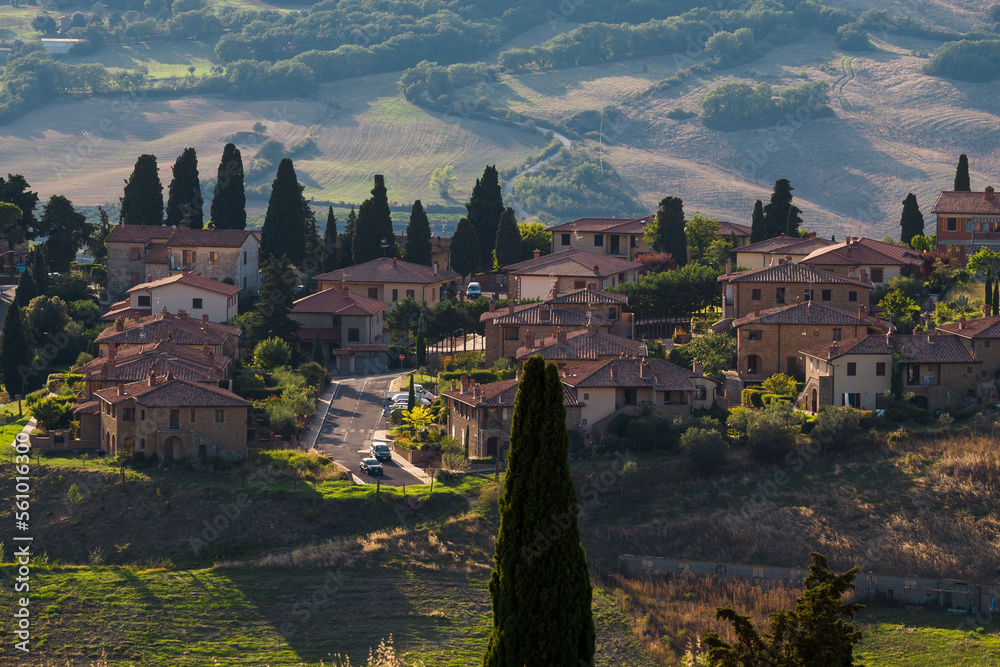 The most iconic Tuscany landscapes in Italy - citadels, wineries and ...