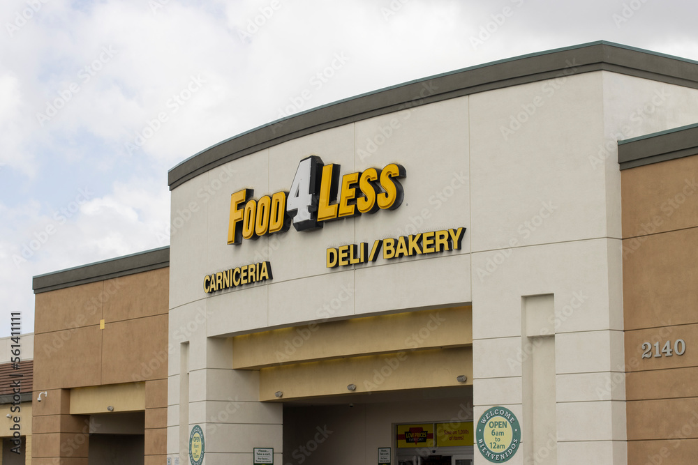Santa Ana, CA, USA - May 9, 2022: Front view of a Food 4 Less store in ...