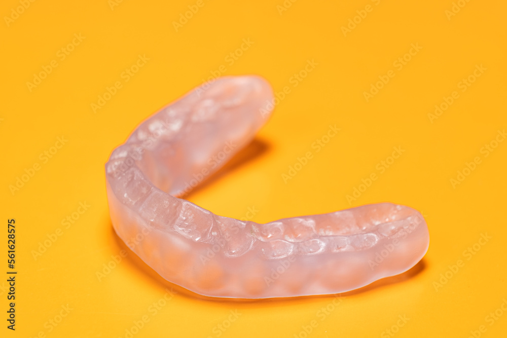 Dental mouthguard, splint for the treatment of dysfunction of the ...