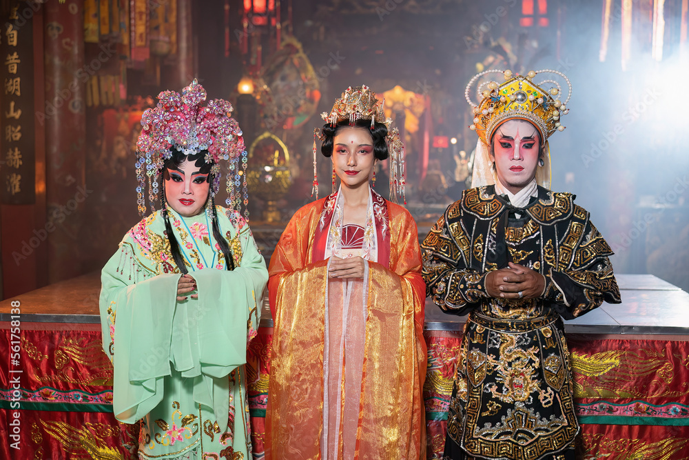 Chinese opera traditional dress in temple translation language is ...