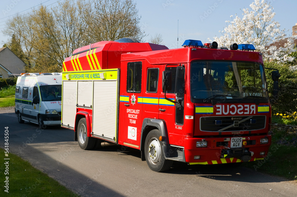 Specialist rescue team unit from the Oxfordshire fire service attending ...