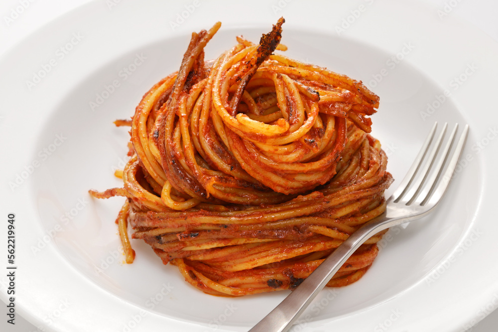 Spaghetti all'Assassina, Italian Puglia traditional pasta Stock Photo ...