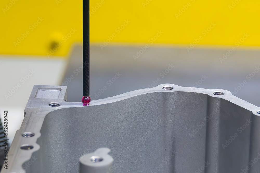 The 3-axis CMM machine measuring the aluminum parts . foto de Stock ...