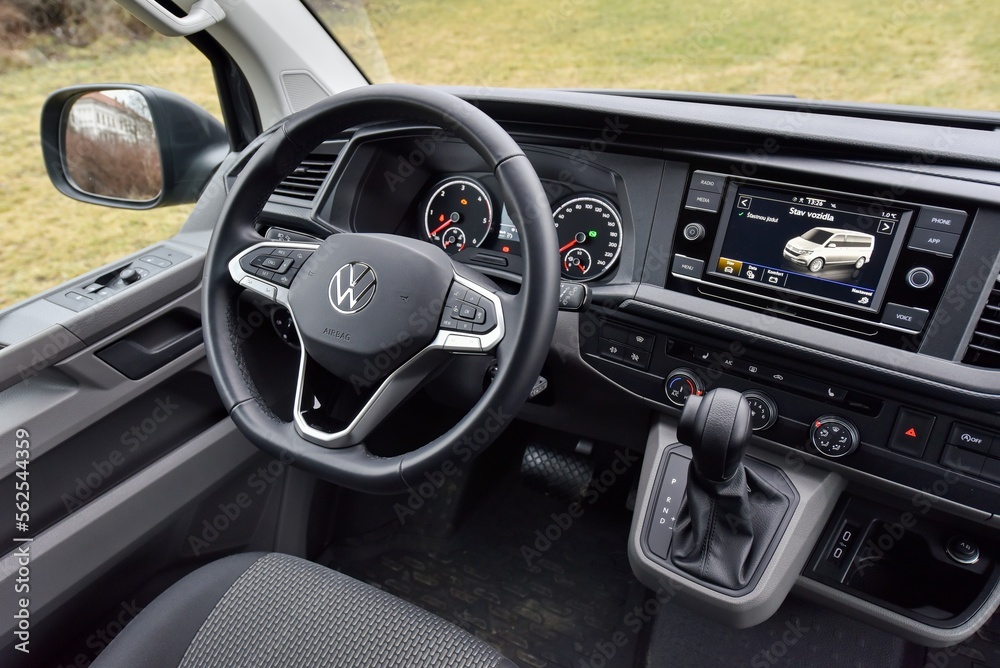 Volkswagen Transporter 4x4. Van with 4x4 drive in off-road ...