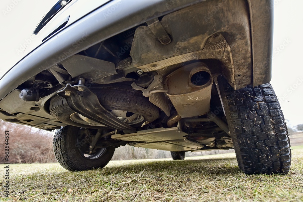 Volkswagen Transporter 4x4. Van with 4x4 drive in off-road ...