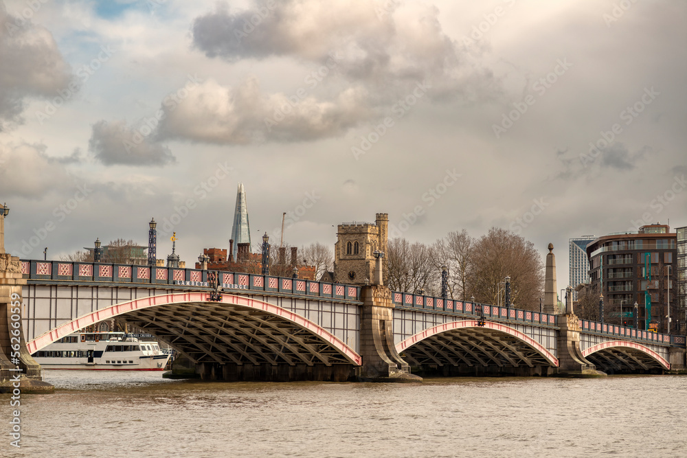 London Lambeth Bridge Arched 1930s-era road traffic pedestrian bridge ...