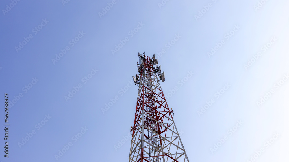 Communication tower top. Radio antenna Tower , microwave antenna tower ...