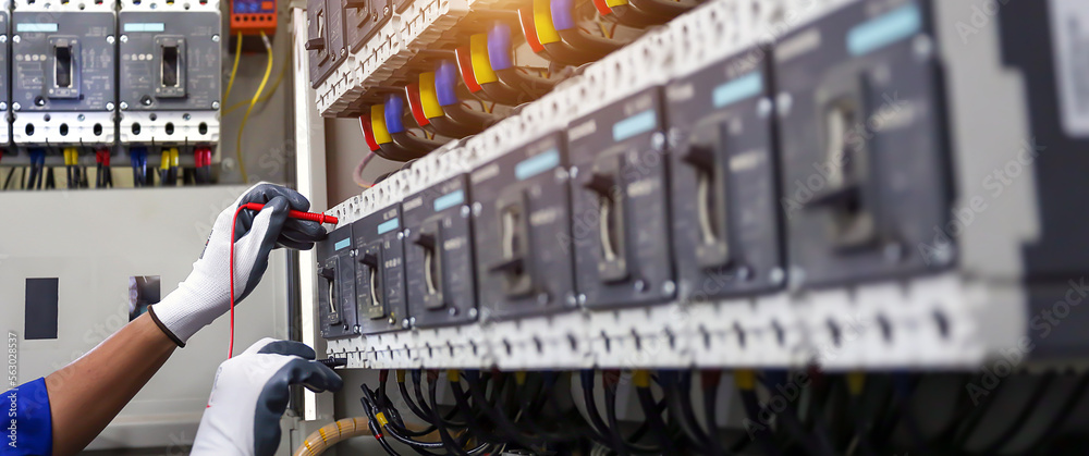 Foto de Electricity or electrical maintenance service, Electrician hand ...