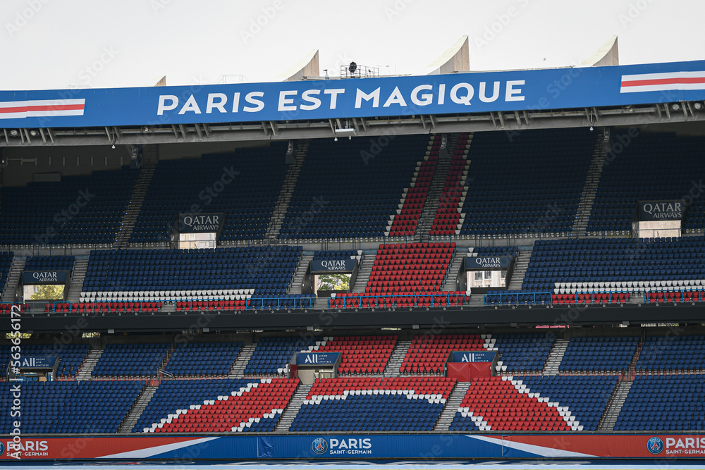 The lawn of Paris-Saint-Germain (PSG) stadium (interior), the Parc des ...