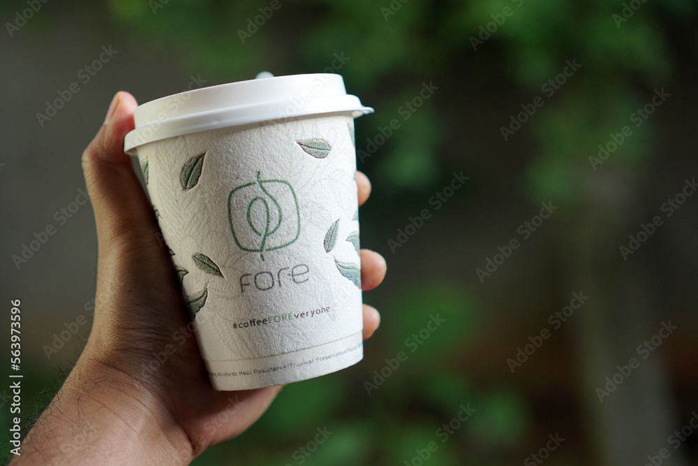 Foto de Jakarta, Indonesia. January, 2023. The famous coffee startup in ...