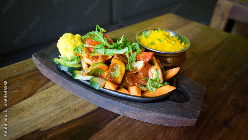 Tandori chicken, also called tandoori chicken, is a roast chicken dish ...