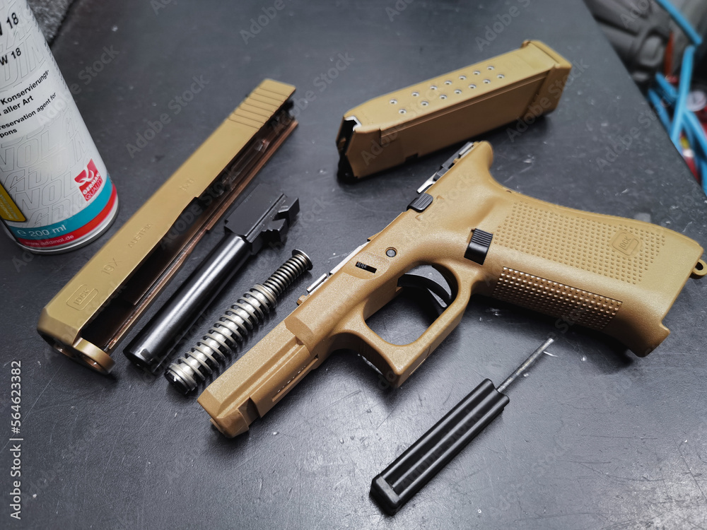 Disassembly, cleaning and repair of a Glock 19x pistol, Baltic States ...