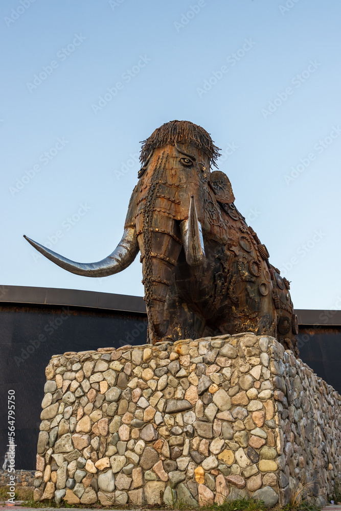 Foto de Mammoth monument, Palatka urban-type settlement, Magadan region ...