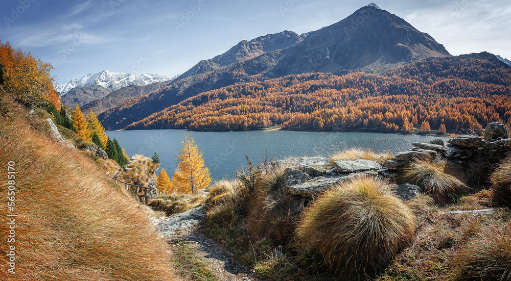 Foto Stock Impressively beautiful Fairy-tale mountain landscape in ...