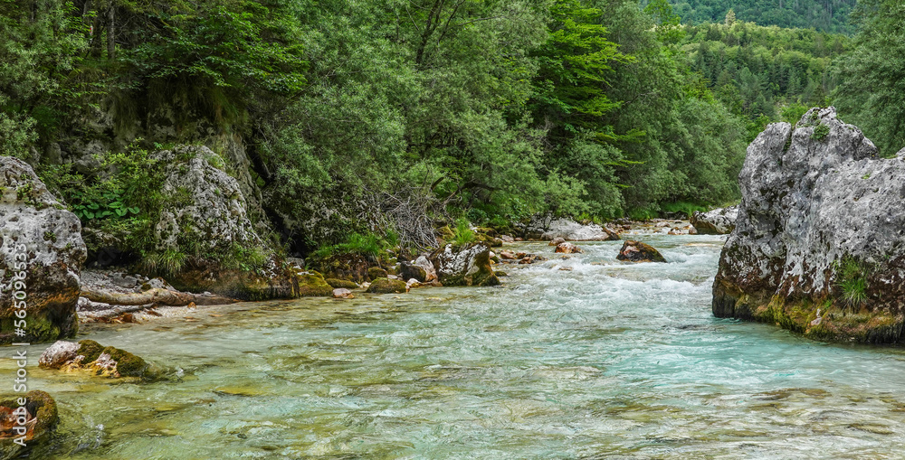 Soca-Tal im Triglav Nationalpark in Slowenien Stock Photo | Adobe Stock