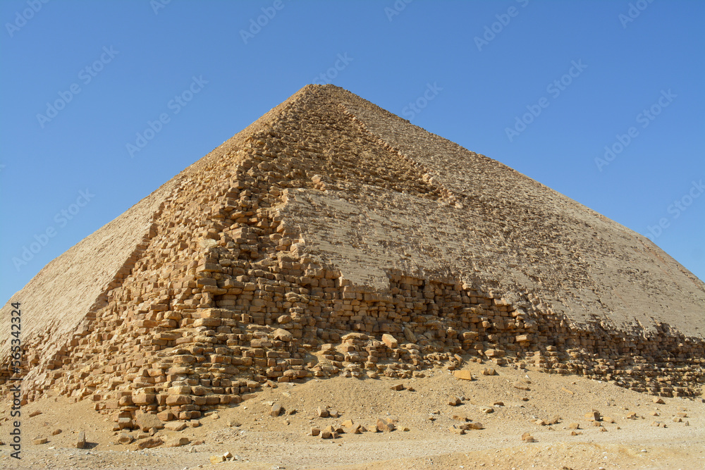 The Bent Pyramid of king Sneferu, A unique example of early pyramid ...
