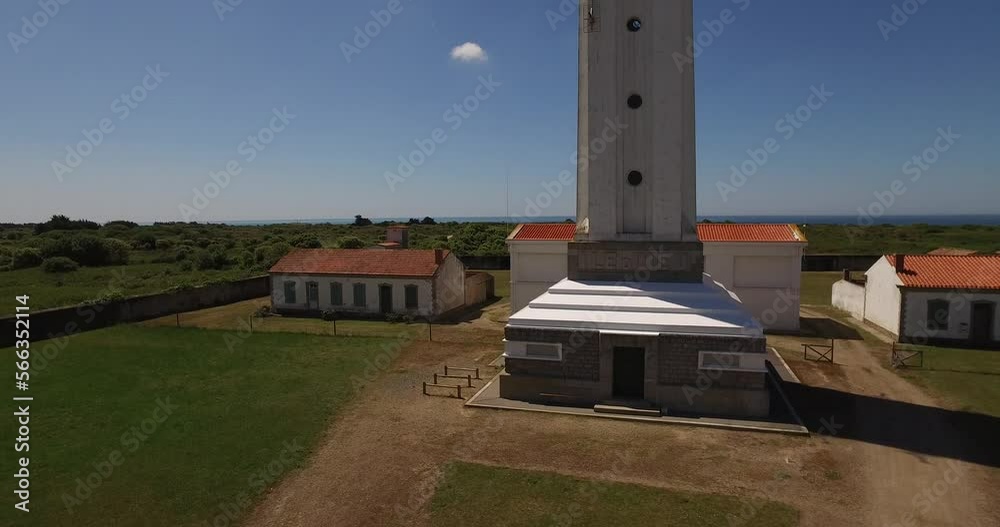 Vue aérienne du Phare de l'île d'Yeu - Vendée - France Stock Video ...