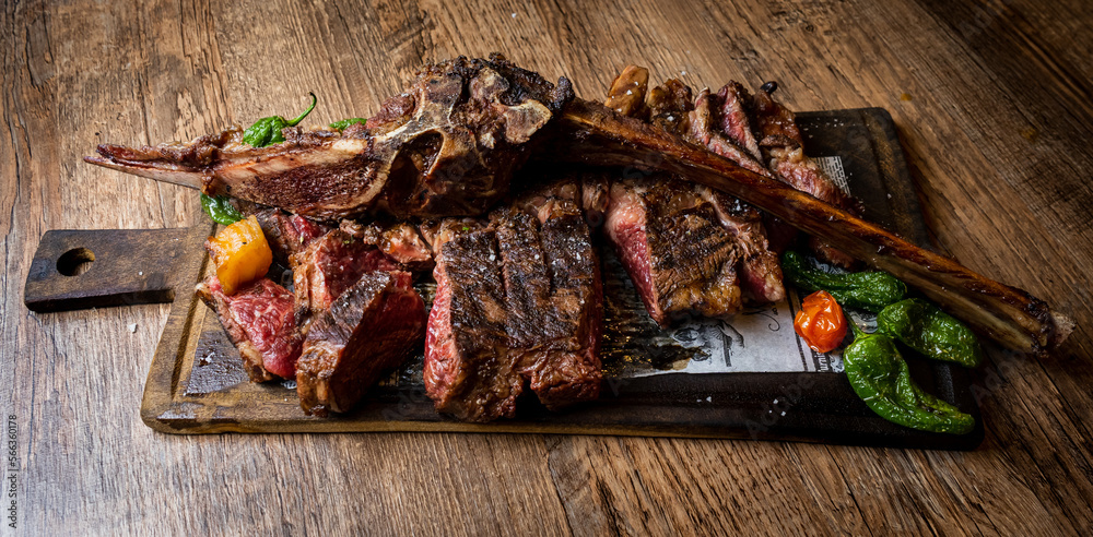 Chuletón, el corte de carne espectacular ya que estar pegado a la ...