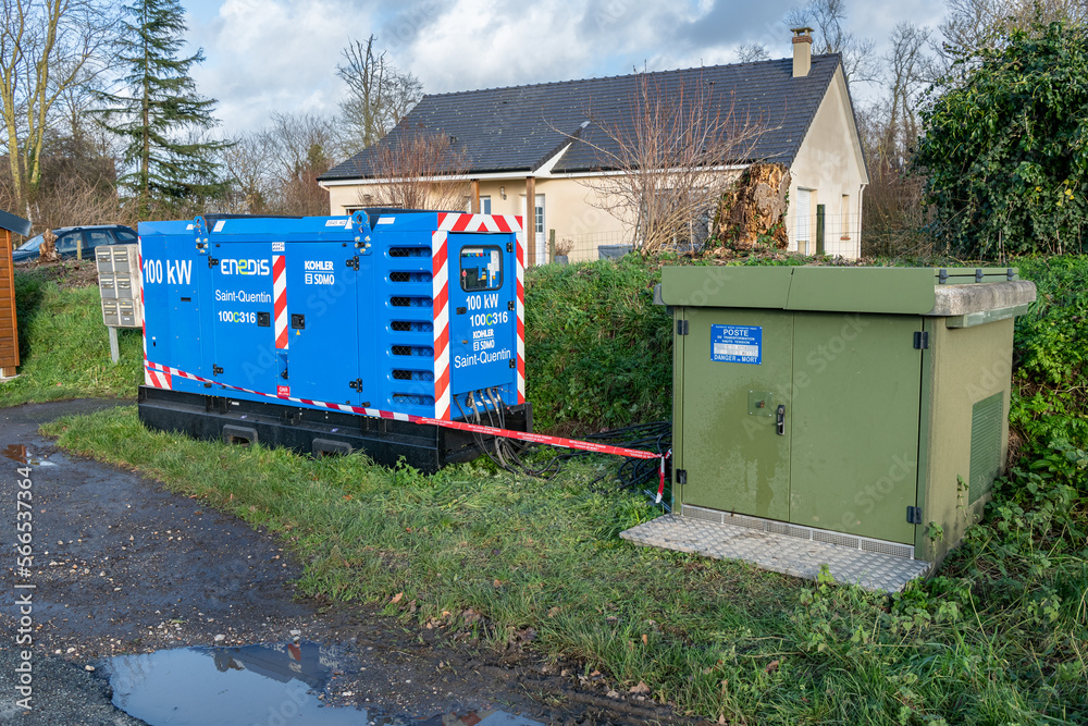 Groupe électrogène de secours Enedis 100 kW, raccordé à un poste de ...