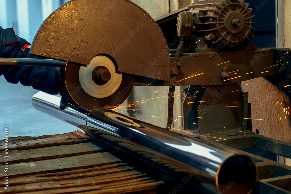 Stainless steel pipe cutting, band saw machine for industrial cutting ...