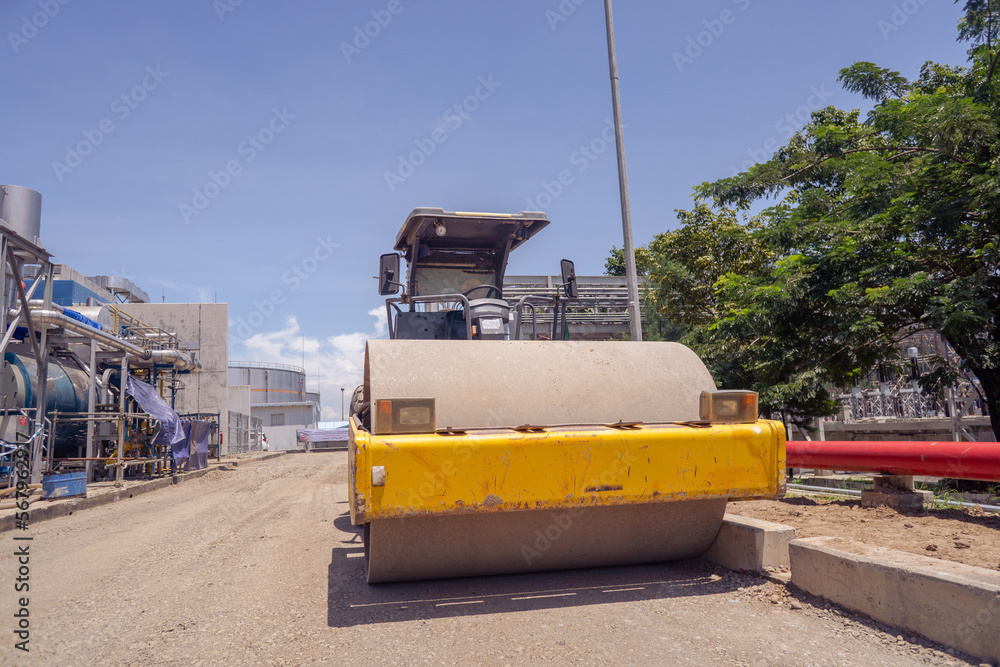 Land scraper and Vibro roller the heavy equipment for pretreatment road ...