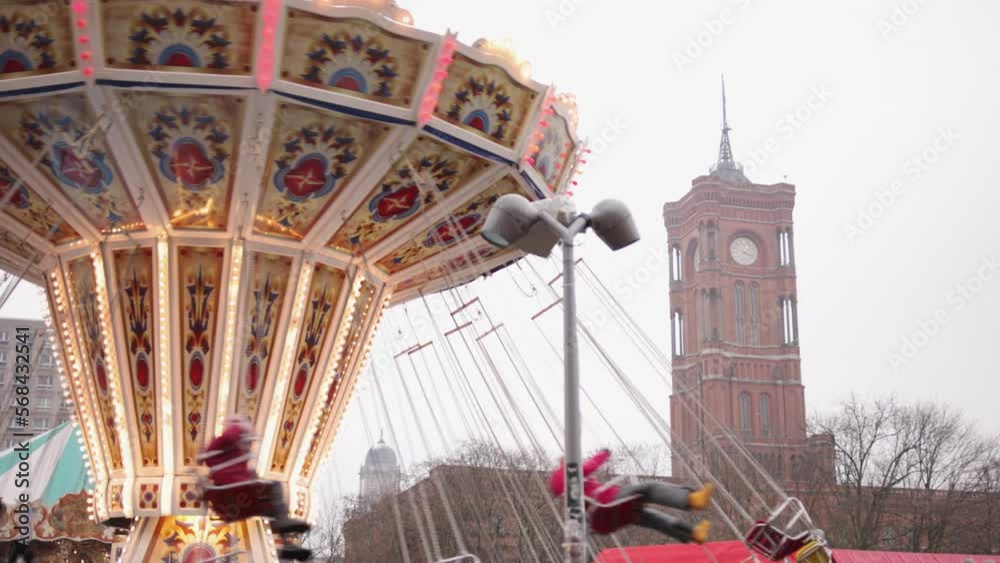Vidéo Stock Amusement park, having fun, chained carousel. A happy ...