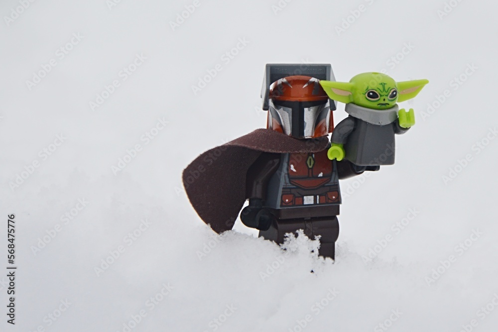 LEGO Star Wars figure of Mandalorian in brown armor with cloak in ...