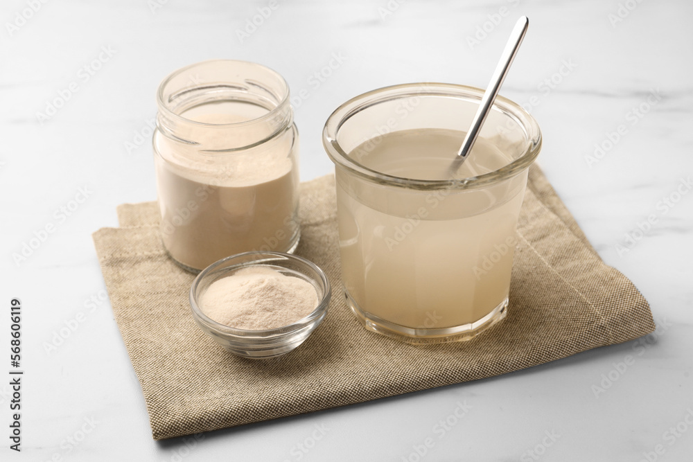 Agar-agar jelly and powder on white marble table Stock Photo | Adobe Stock