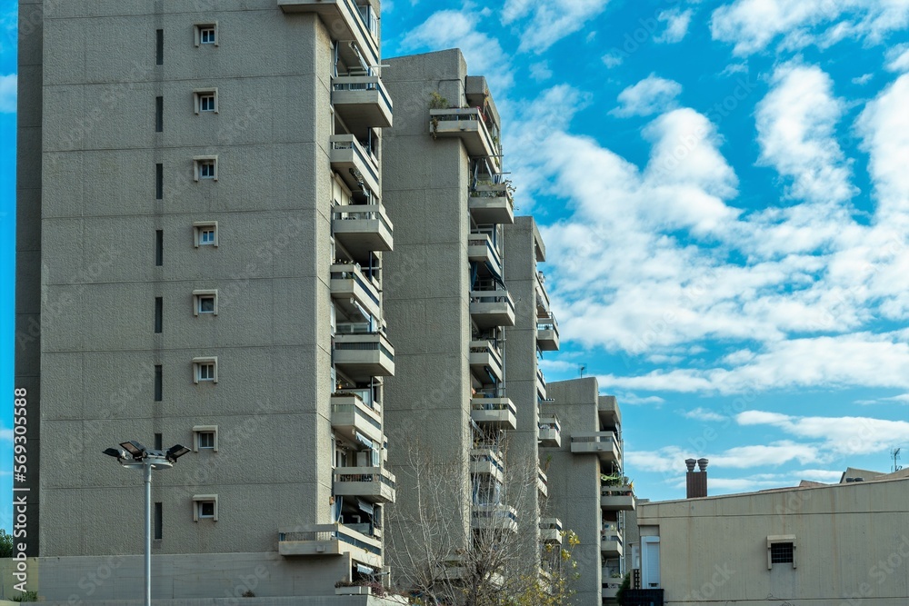 Brutalist architecture buildings, 1950s architectural style, United ...