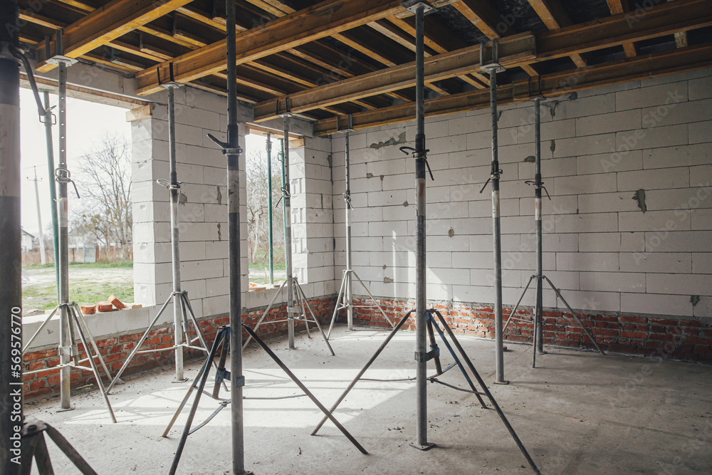 Slab formwork for concrete pouring. Concrete slab construction for ...