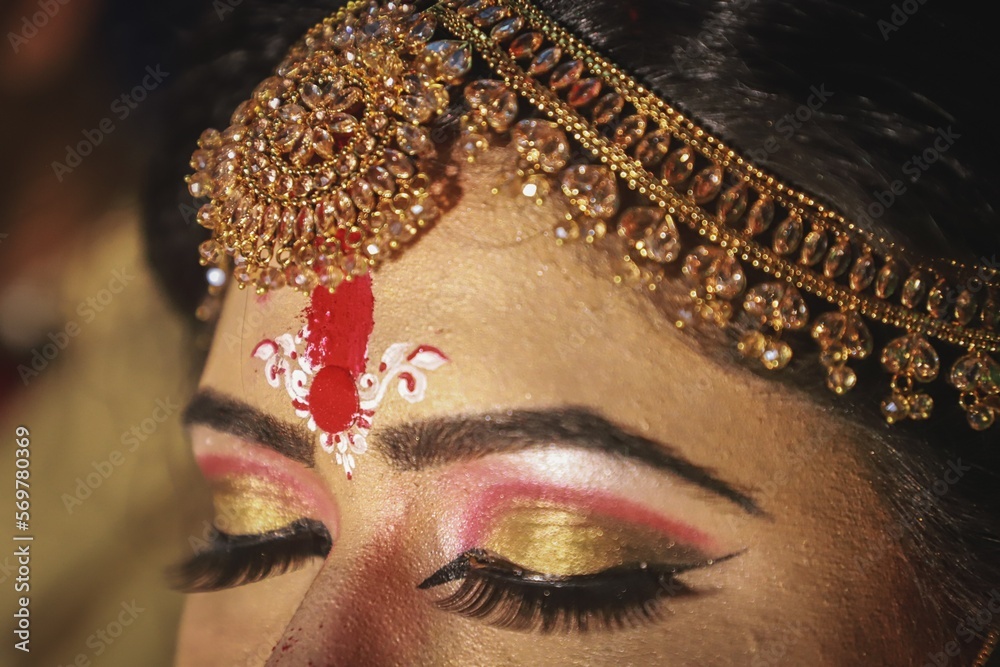 Traditional hindu wedding ceremonies, indian marriage scene, putting ...